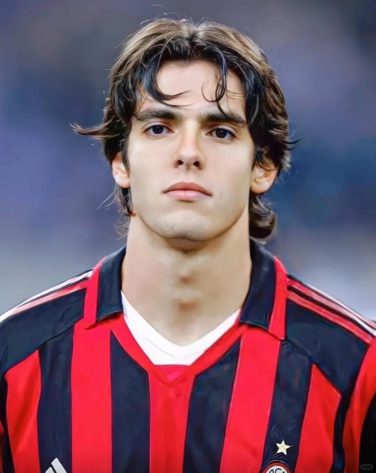 99+ Ảnh Ricardo Kaka đẹp xuất sắc, biểu tượng bóng đá và thời trang Brazil