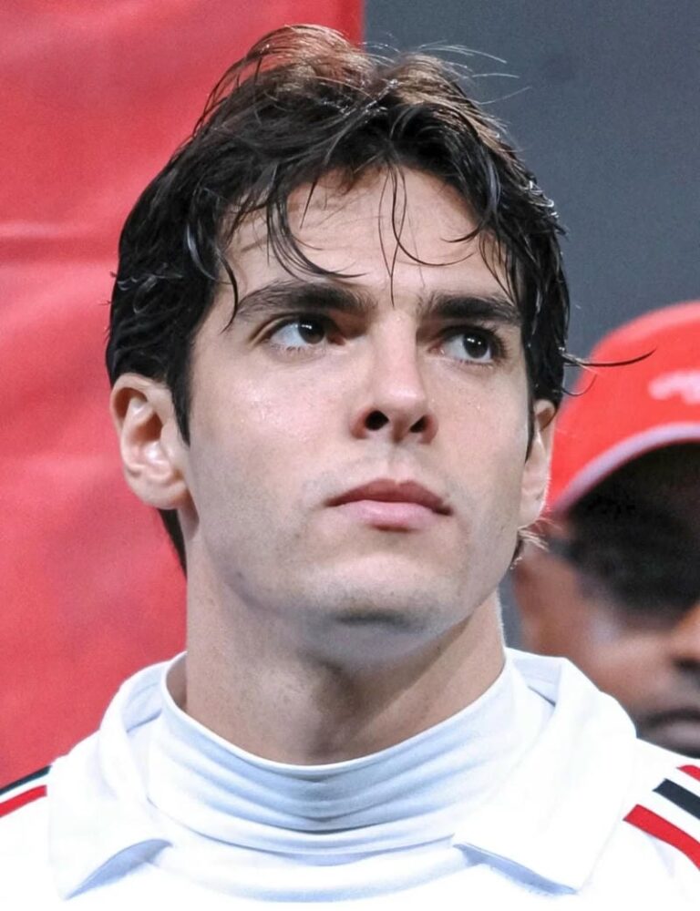 99+ Ảnh Ricardo Kaka đẹp xuất sắc, biểu tượng bóng đá và thời trang Brazil