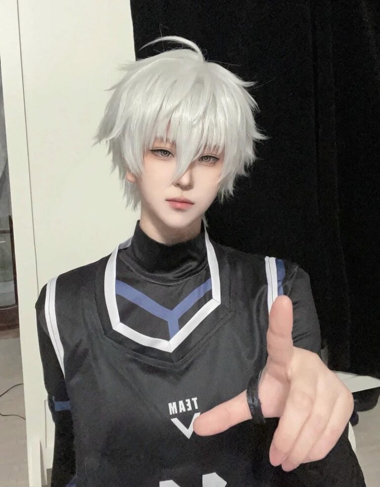 99+ Ảnh Nagi cosplay đầy khí chất làm fan Blue Lock đứng ngồi không yên