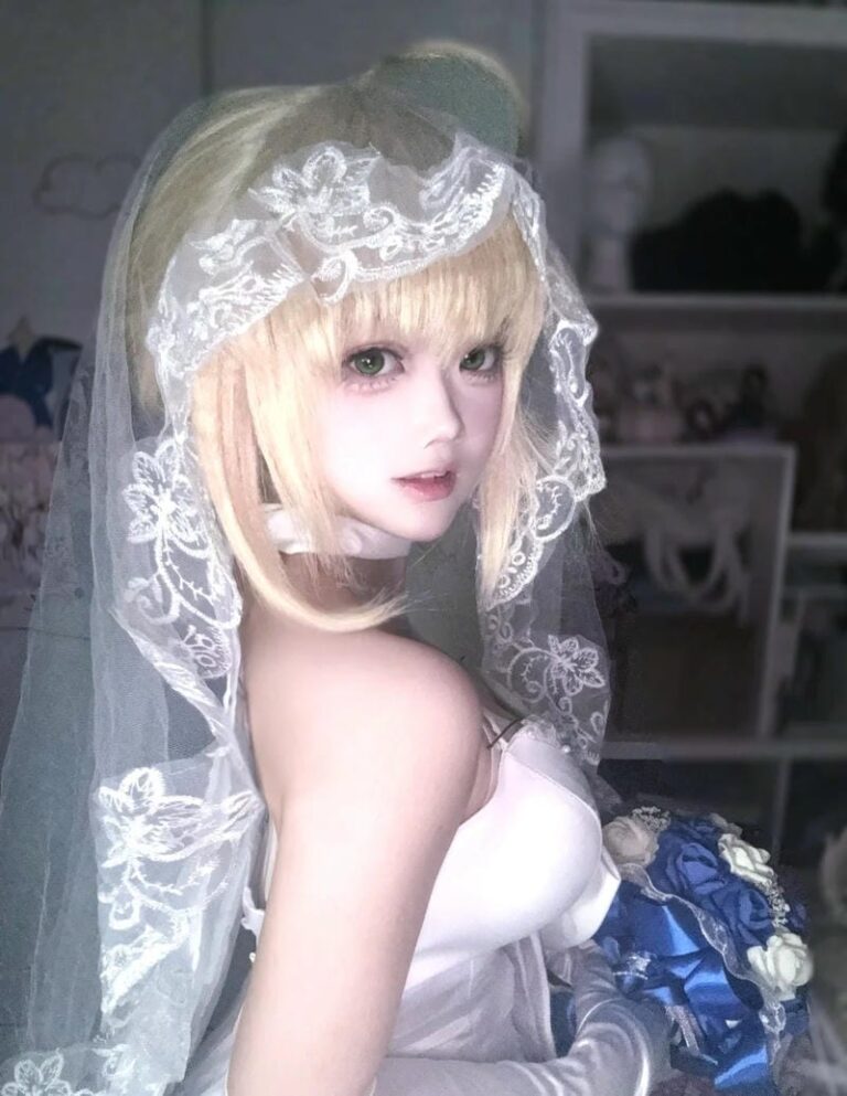 99+ Ảnh Saber Bride cosplay đẹp mê hồn, tạo hình cô dâu khiến fan say đắm